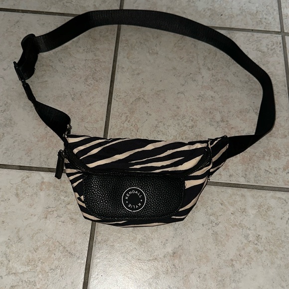 Kendall & Kylie | Bags | Kendall X Kylie Fanny Pack | Poshmark